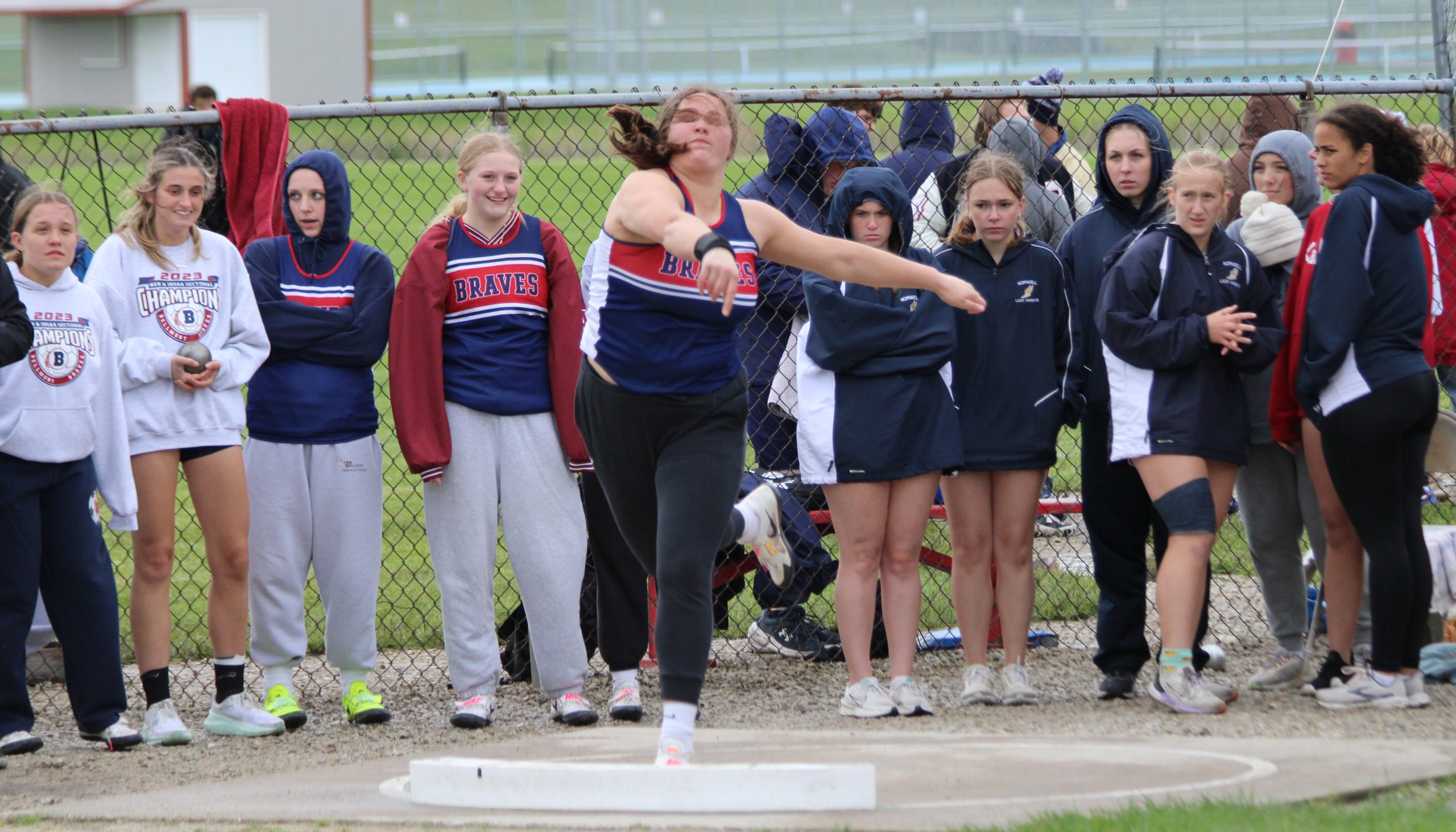 Braves, Norwell tie in extremely close triple match; Cole breaks own ...
